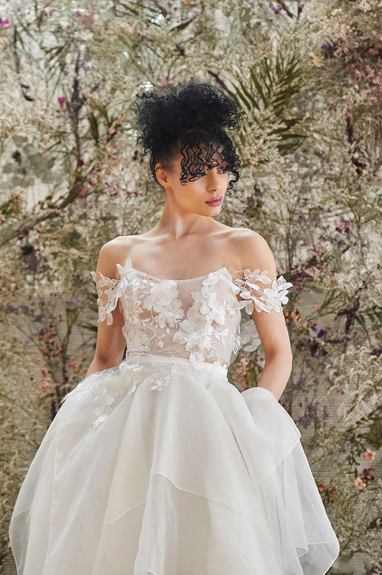 IRIS – SARAH HIRSCH